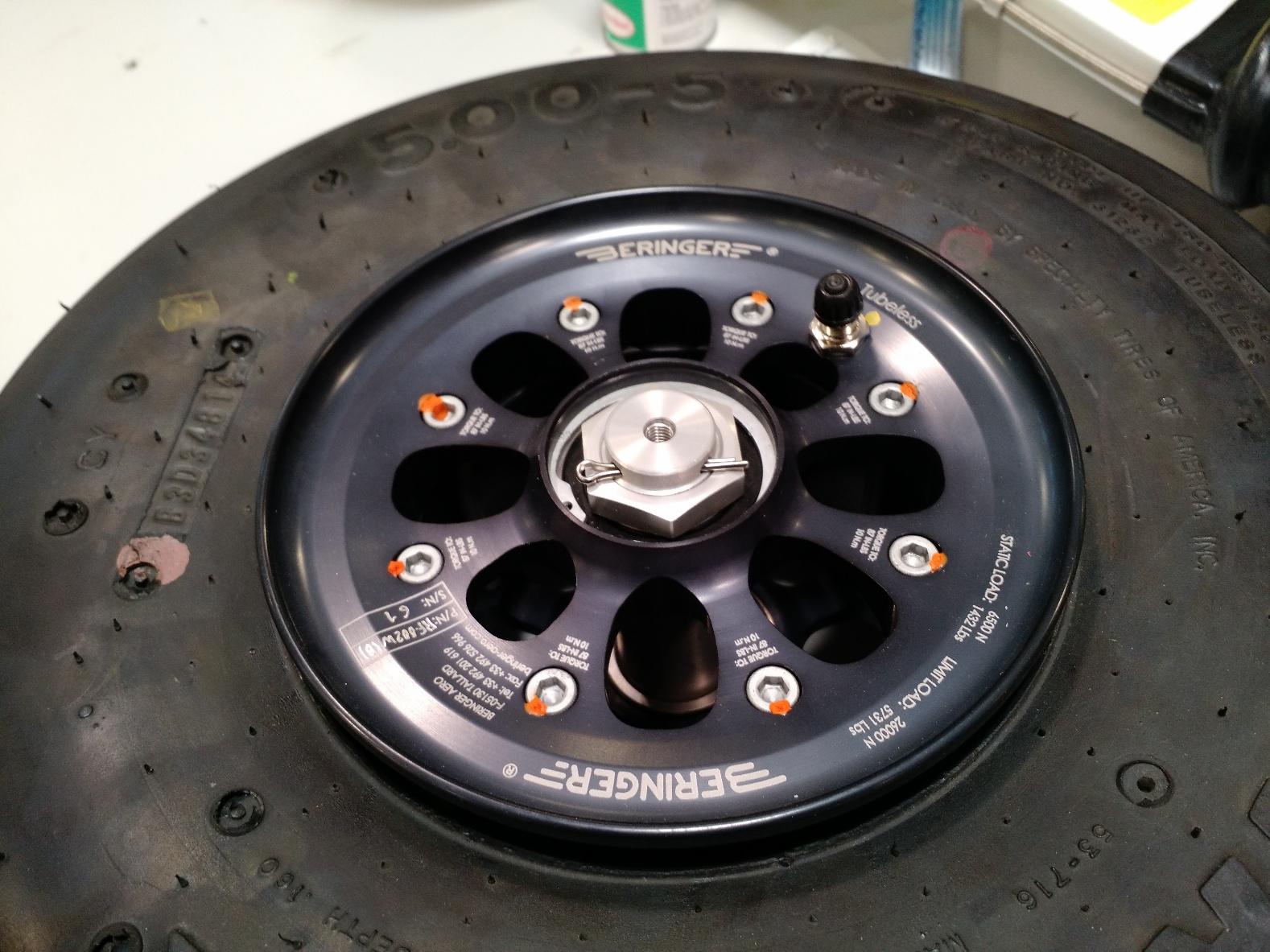 Main Landing Gear (MLG) Wheel and Axle Removal